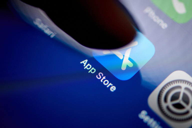 Brazil Orders Apple to Ease App Store Payment Restrictions: AllBattery.co