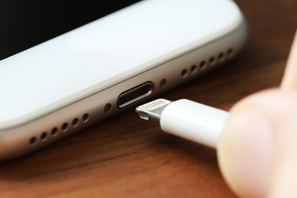 How to fix an iPhone that won't charge: AllBattery.co
